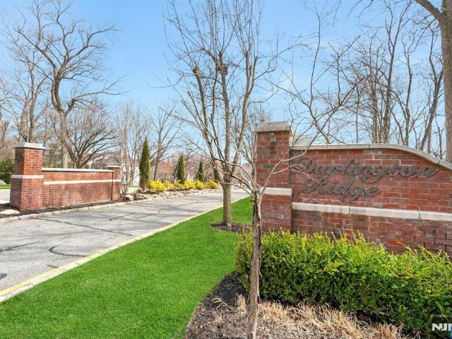 994 Boxwood Ct, Mahwah, NJ 07430 | Compass