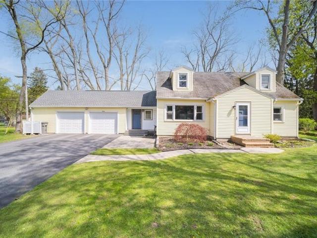 994 Gravel Rd, Webster, NY 14580