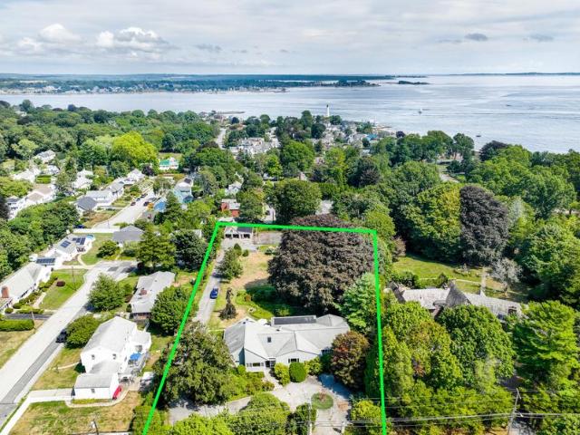 994 Ocean Ave, New London, CT 06320 MLS 24004593