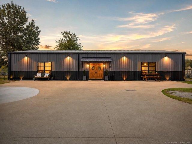 994 N Elliott St, Pryor, OK 74361