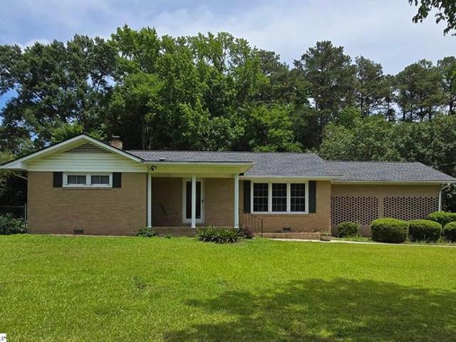 994 Providence Rd, Lancaster, SC 29720