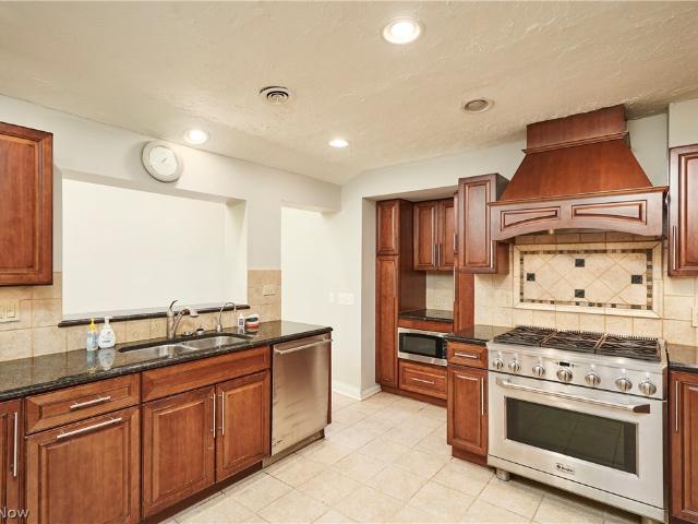 994 Worton Park Drive