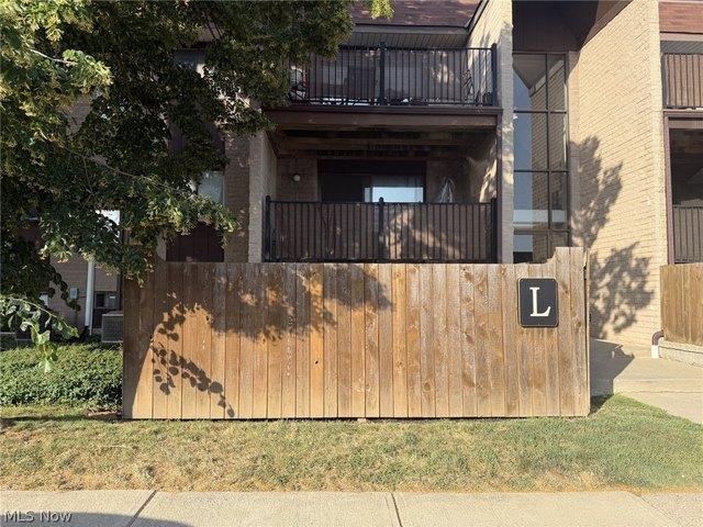 9956 Johnnycake Ridge Rd Apt L1, Concord Township, OH 44077