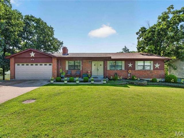 9958 Column Dr, Hillsboro, MO 63050