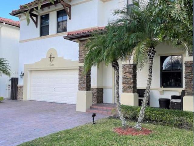 9958 87th Ter NW, Doral, FL 33178