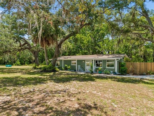 9950 Hilltop Dr, New Port Richey, FL 34654