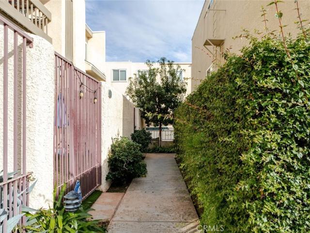 9950 Topanga Canyon Pl, Chatsworth, CA 91311 | MLS #GD26029 | Compass