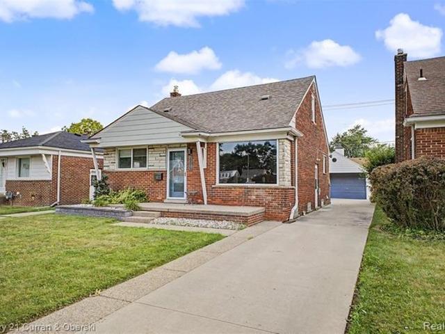 9952 Park Ave, Allen Park, MI 48101