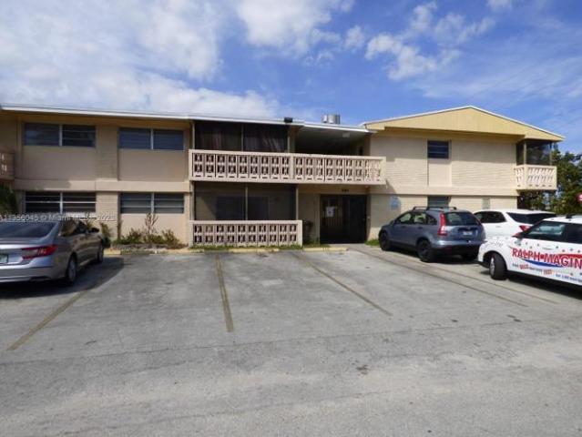 995 170th St NE #225, Miami, FL 33162