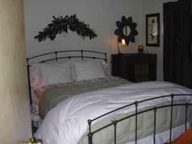 $995 / 2br Remodelled Apt One Blk to Meadow and Lake Tahoe ~ Sml Quiet Bldg in South Lake Tahoe, CA