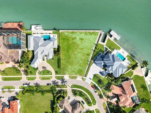 995 Caxambas Dr, Marco Island, FL 34145 | MLS #2252