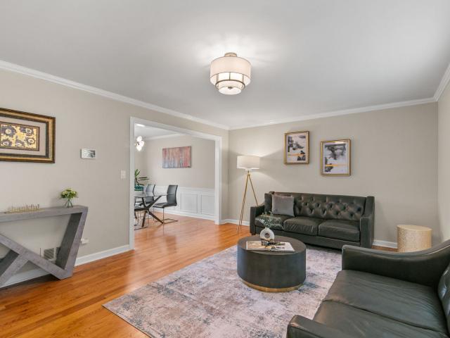 995 Georgetowne Ln, Barrington, IL 60010 | MLS #12620 | Compass