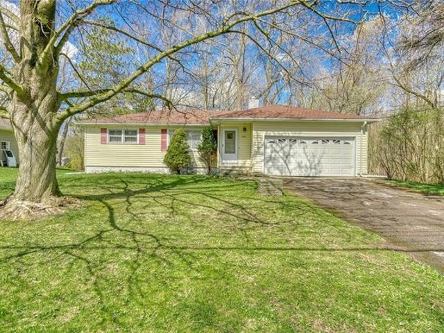 995 Gravel Rd, Webster, NY 14580