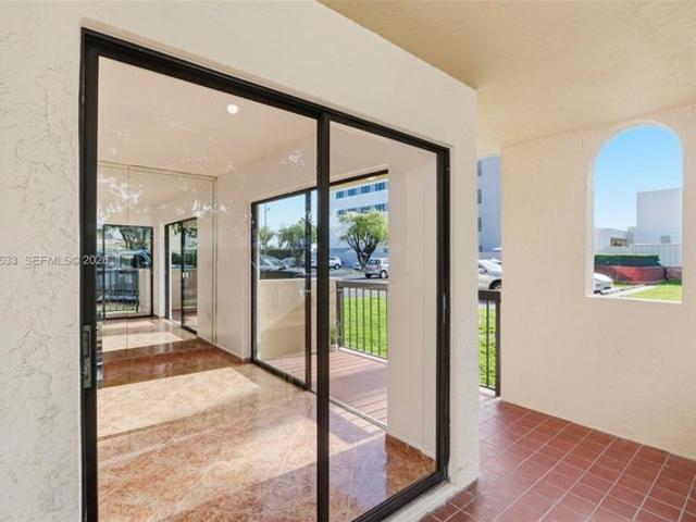 995 SW 84th Ave Apt 126, Miami, FL 33144