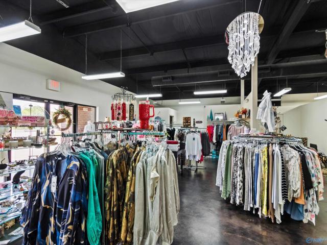 995 Ryland Pike
