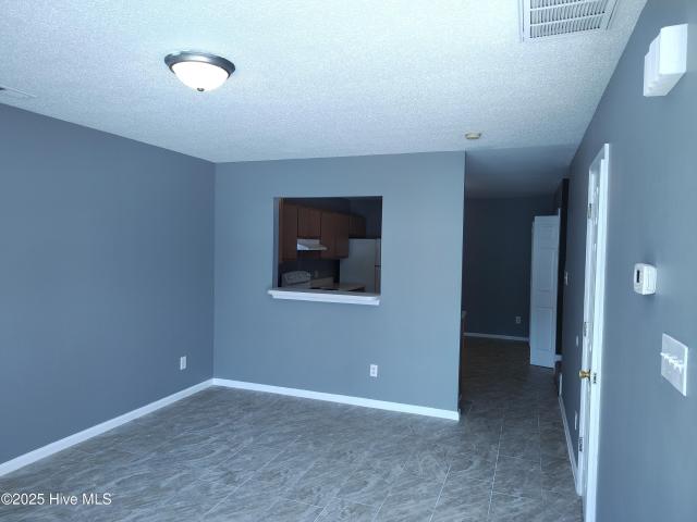 995 W Pueblo Drive