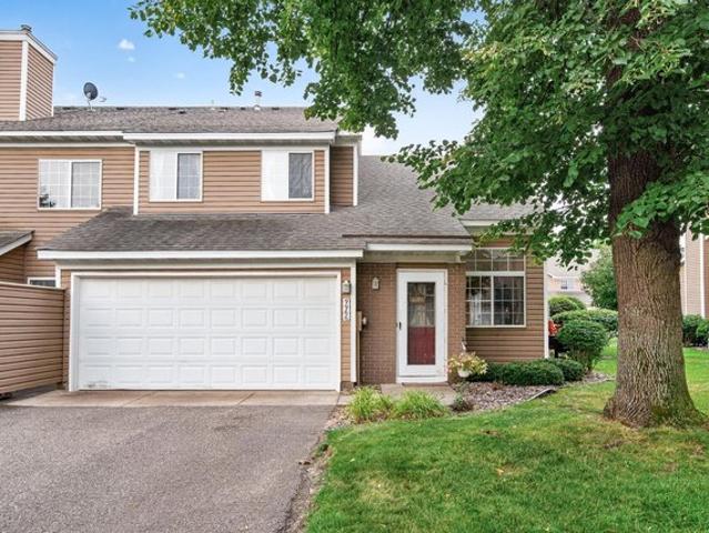 9966 Fillmore St NE, Blaine, MN 55434