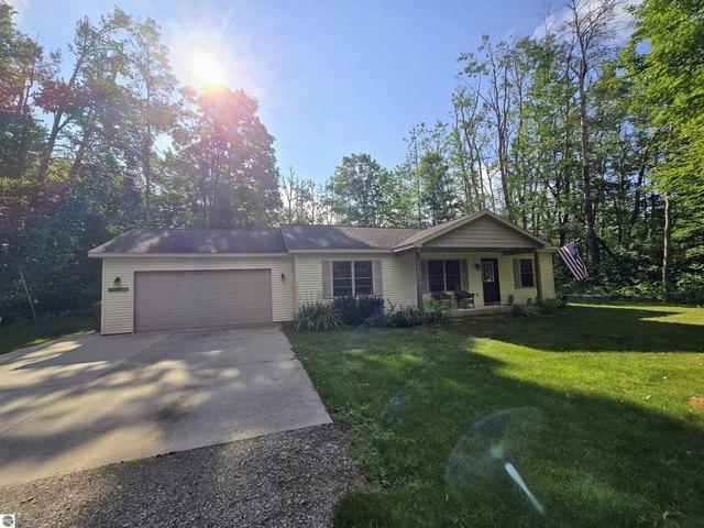 9966 Skytrails Cir, Mancelona, MI 49659