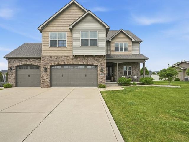9967 Wisteria Ln, Saint John, IN 46373