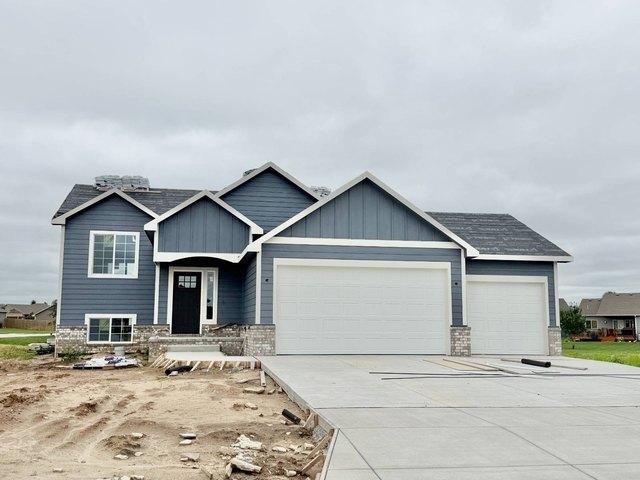 9962 Jasmine Dr, Manhattan, KS 66502
