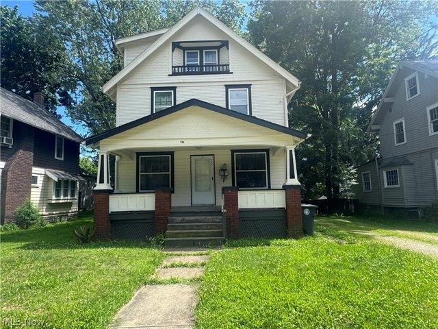 996 Bloomfield Ave, Akron, OH 44302
