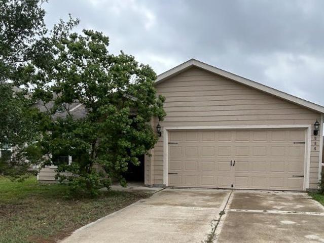 996 Lake View Cir W, Brookshire, TX 77423