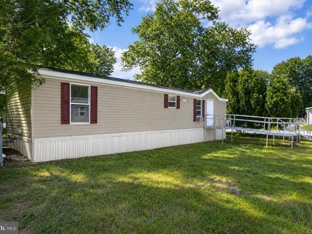 996 Margarita St, Lothian, MD 20711