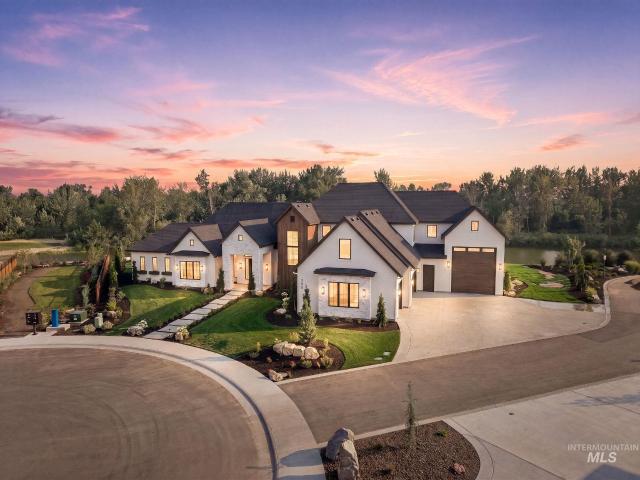 996 S Waning Lane