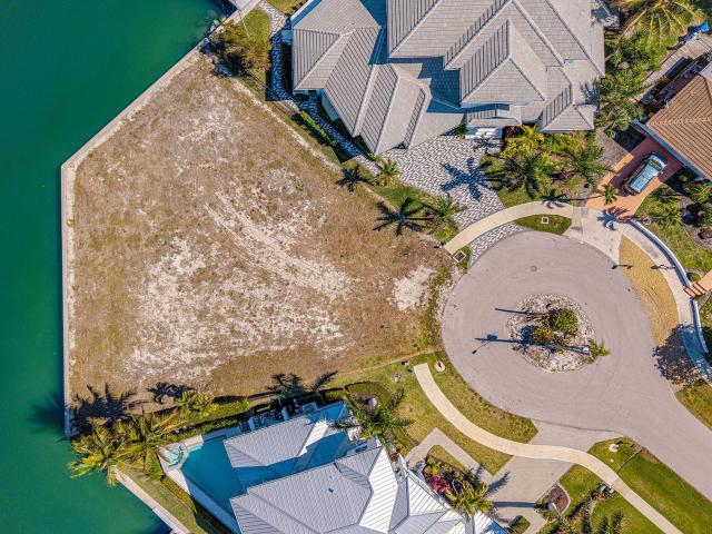 996 Spruce Court, Marco Island, US, FL