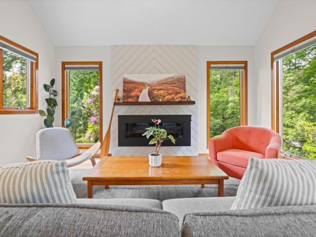 996 Stillwater Road, Stamford, US, CT