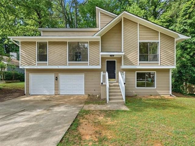 996 Park Forest Trl NW, Lilburn, GA 30047