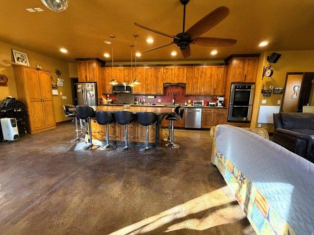 996 W SR 24, Torrey, UT 84775