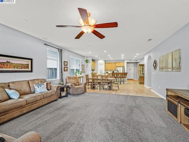9974 Pyramid Way, Discovery Bay, CA 94505