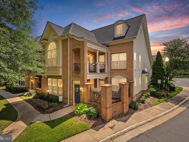 9970 Wellington Rd, Manassas, VA 20110