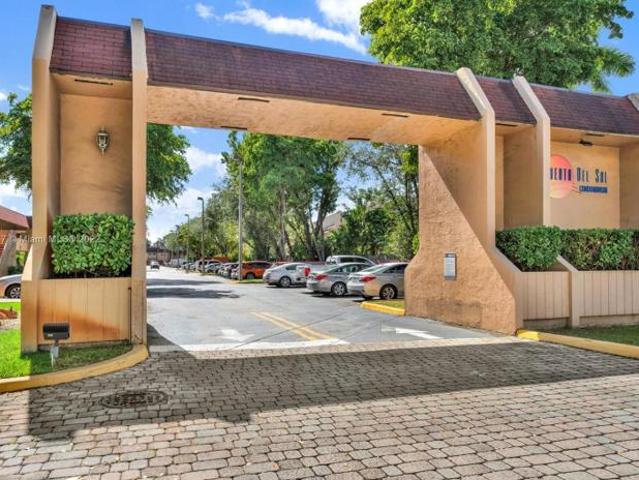 9970 88th St SW #903 9, Miami, FL 33176