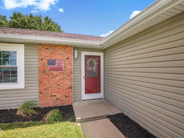 997 Golden Pond Court