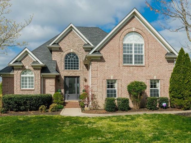 997 Grassland Chase Dr, Gallatin, TN 37066