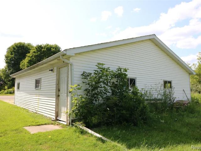 9984 Silverwood Road
