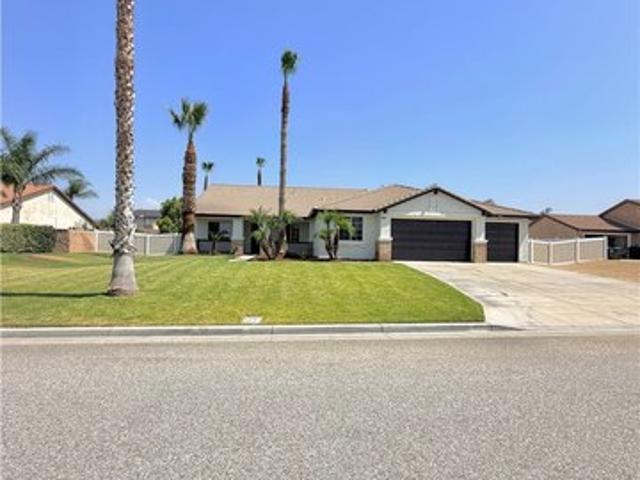 9985 Willowbrook Rd, Jurupa Valley, CA 92509