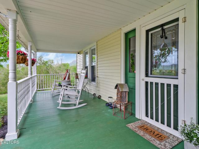 9988 Upper East Valley Rd