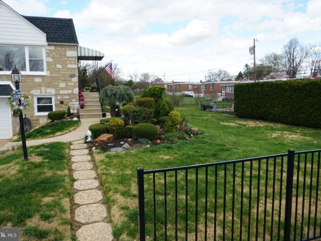 9988 Woodfern Rd, Philadelphia, PA 19115 | Compass