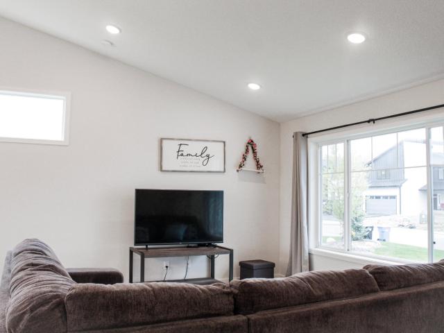 9989 14th Circle NE