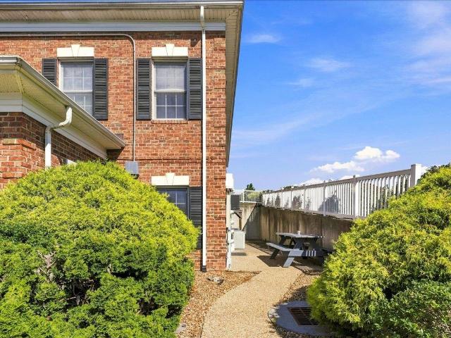 9982 spotswood trl