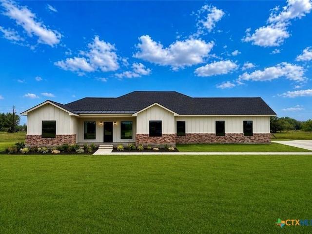 998 Bliss Dr, Victoria, TX 77904