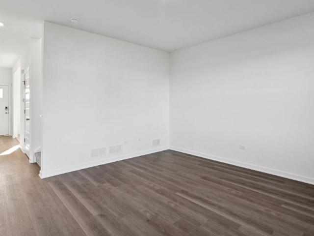 998 Emerald Drive