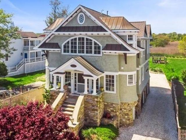 998 Fairfield Beach Rd, Fairfield, CT 06824