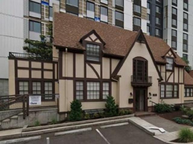 998 Ferry Ln, Eugene, OR 97401