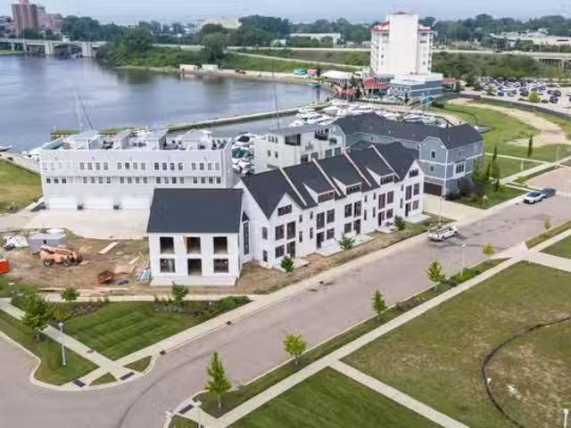 998 Harbor Dr E, Saint Joseph, MI 49085 MLS 24036602