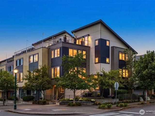 998 NE High St Unit 12, Issaquah, WA 98029