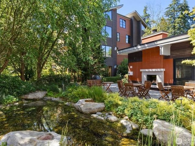 998 NE Vineyard Ln Unit J101, Bainbridge Island, WA 98110